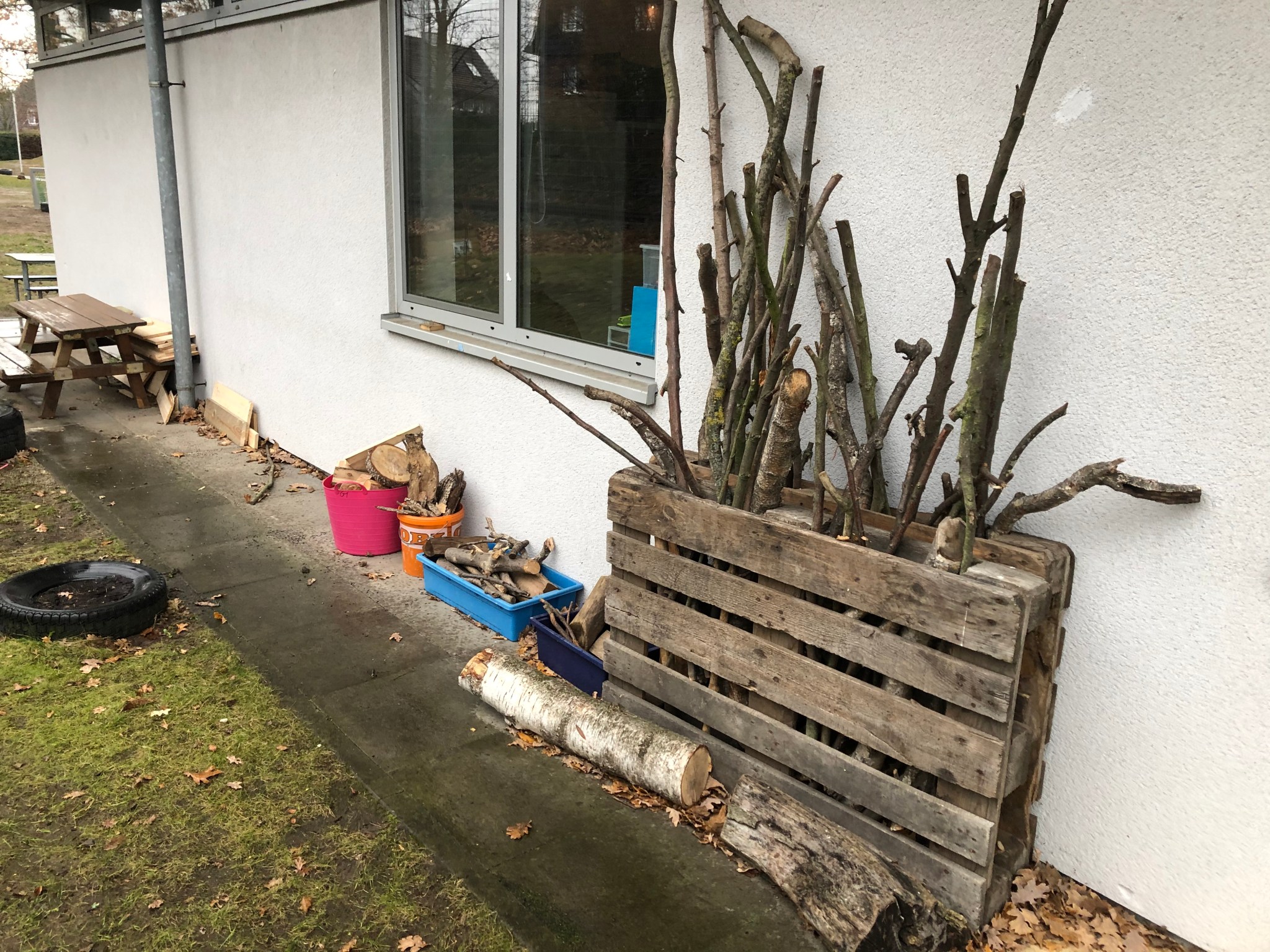 Developing Your Outdoor Learning Space Using Wooden Pallets
