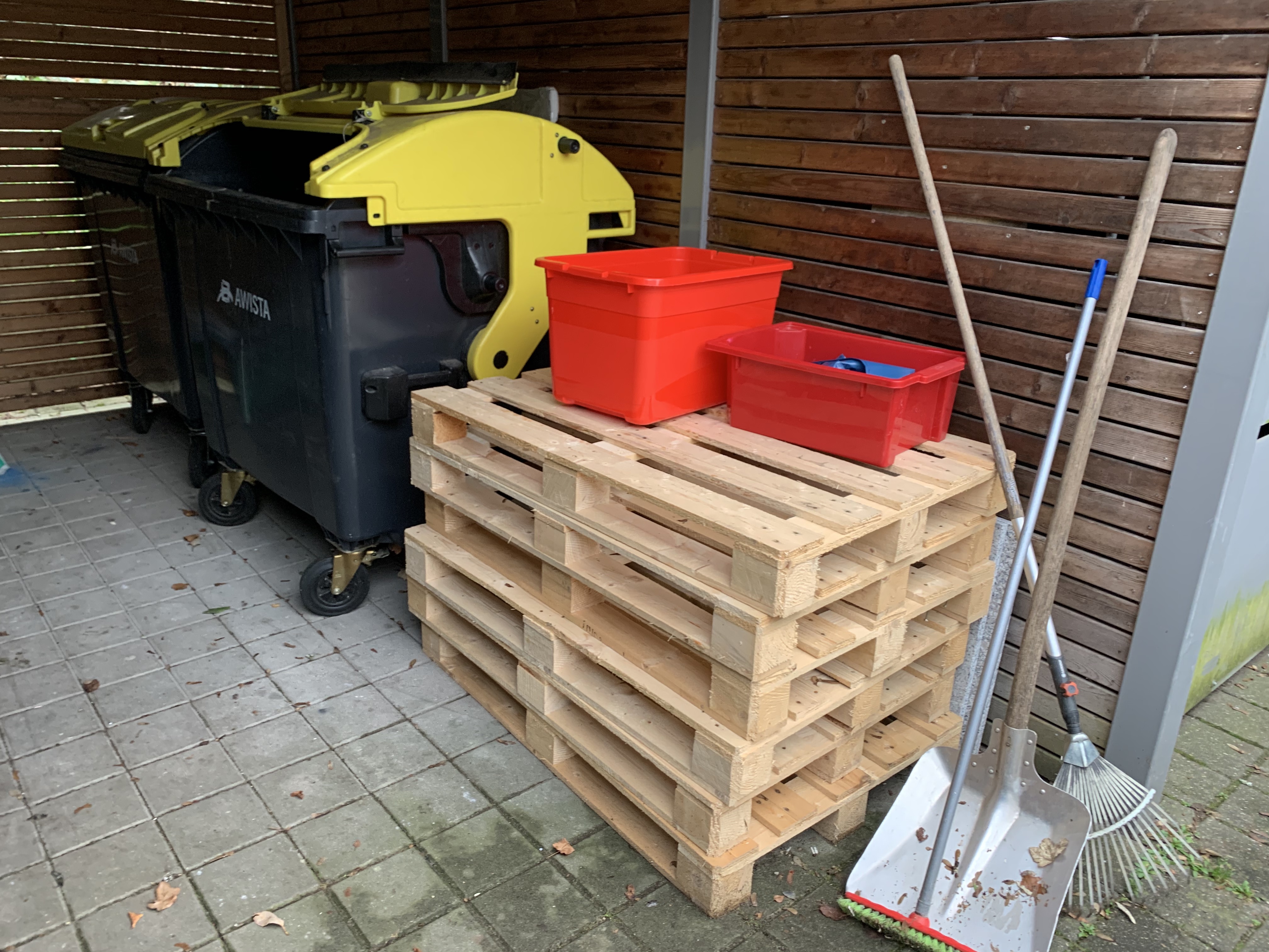 Developing Your Outdoor Learning Space Using Wooden Pallets