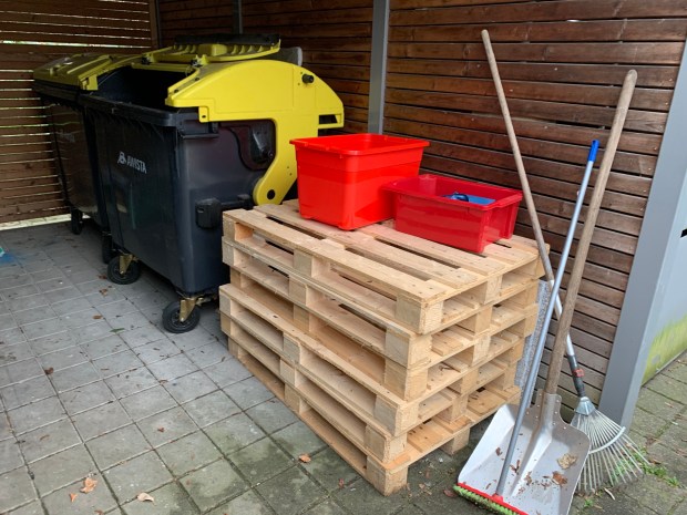 Developing Your Outdoor Learning Space Using Wooden Pallets