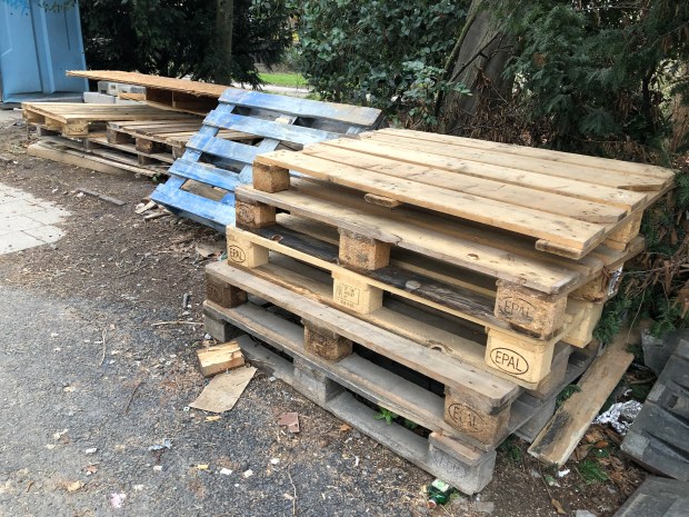 Developing Your Outdoor Learning Space Using Wooden Pallets